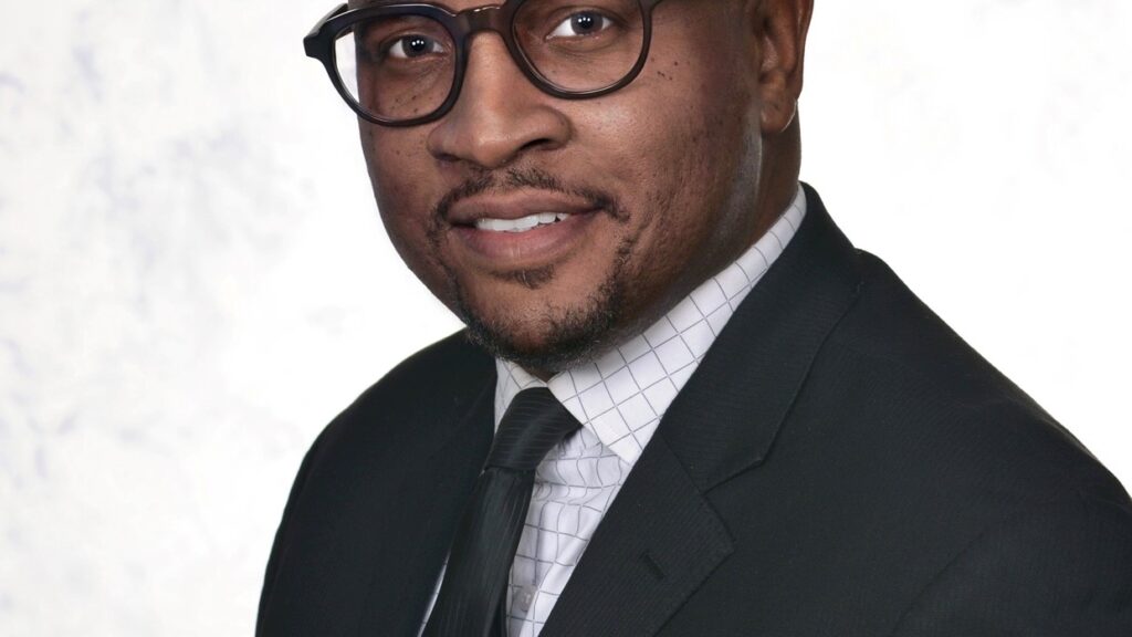 Dr. Tony D. Johnson is a Trailblazer, Leader and Innovator - Hustle Weekly